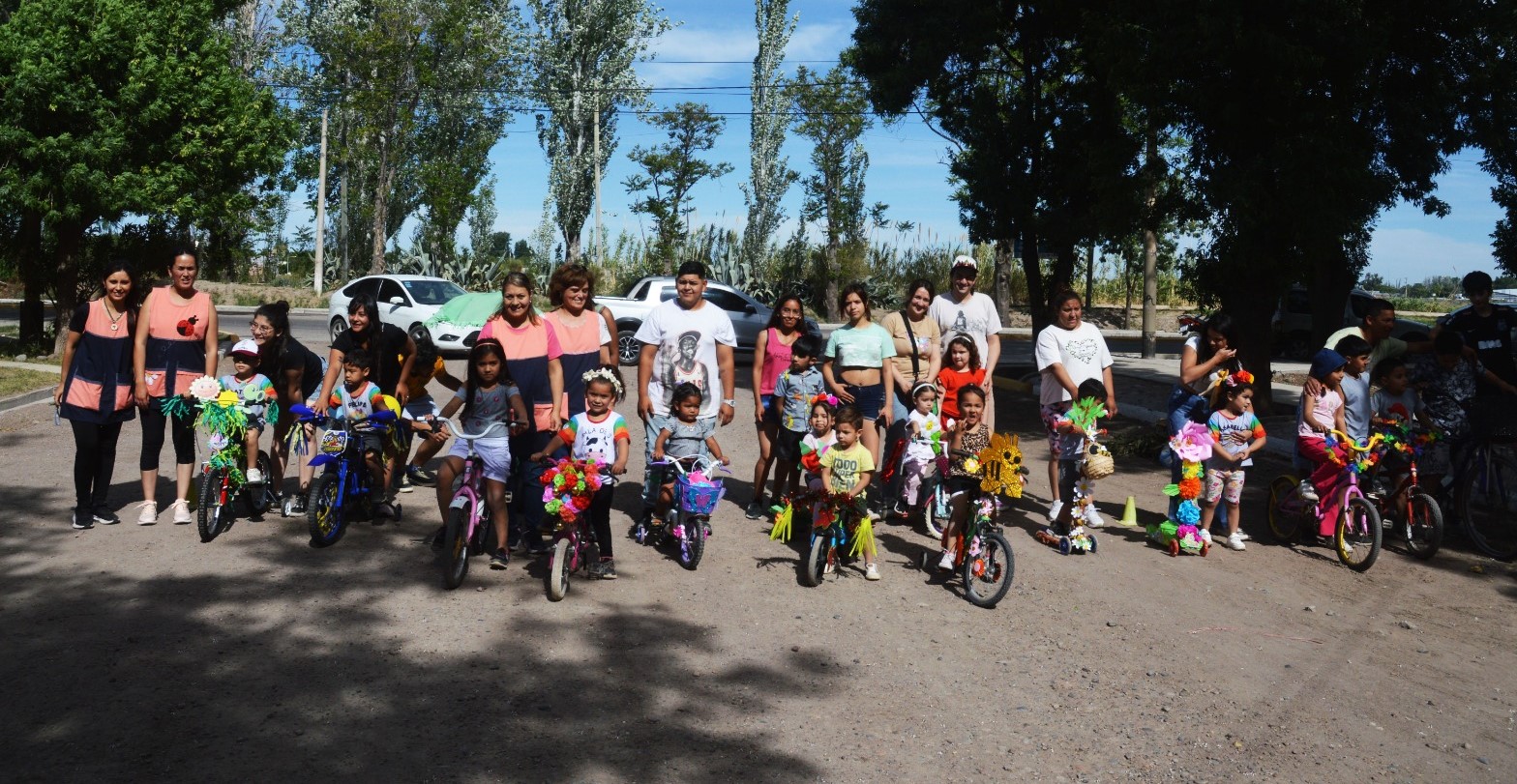 El Jardín Maternal "Junto a Mamita" y un Sábado recreativo en el Barrio ...